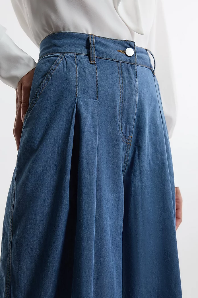 Tailored Chambray Denim Straight Leg Pleated Pants | Karen Tailored Chambray Denim Straight Leg Pleated Pants | Karen